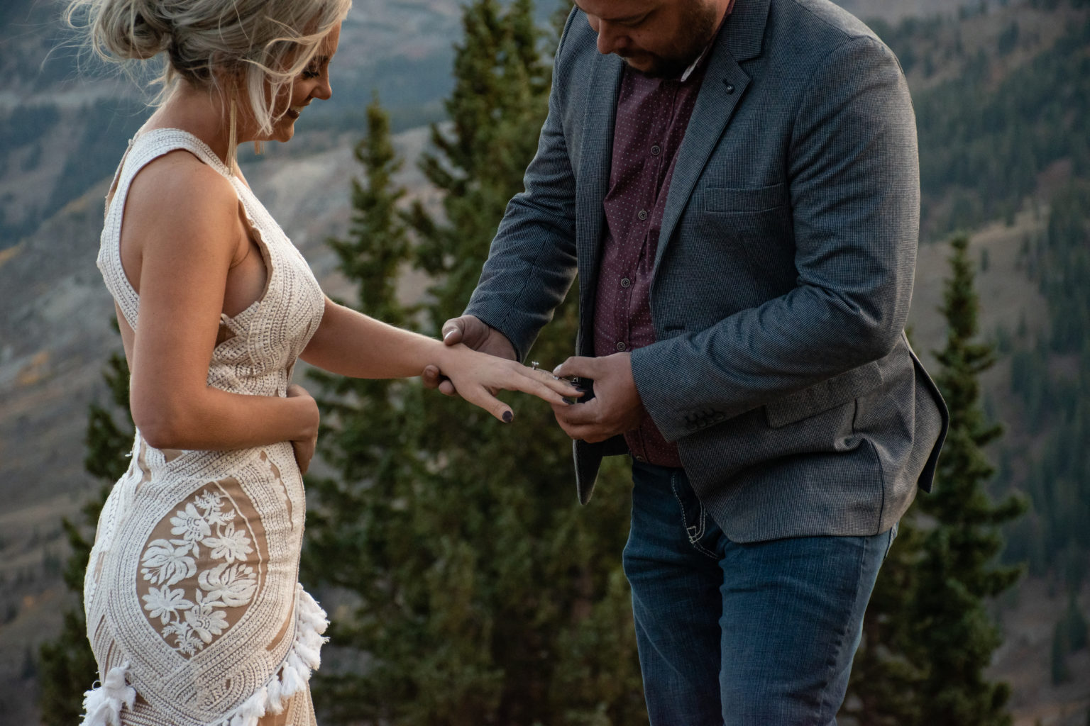 Jessica + Greg Crested Butte Elopement - photographyinthemountains.com